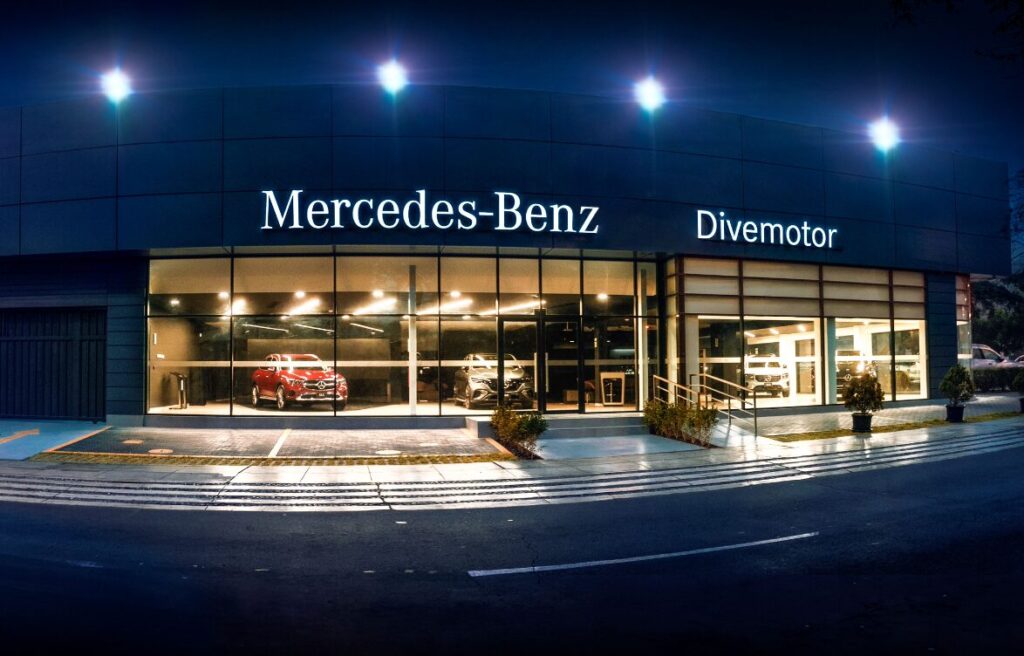 Lujo exclusivo: Mercedes-Benz renueva tienda con concepto enfocado en ...