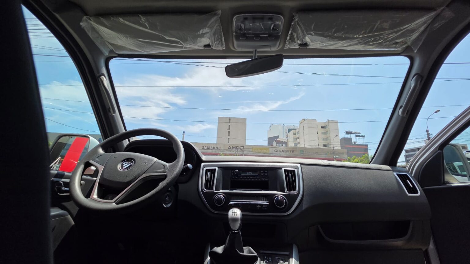 Foton presenta la nueva View G5 en Perú Innovación y comodidad en ...