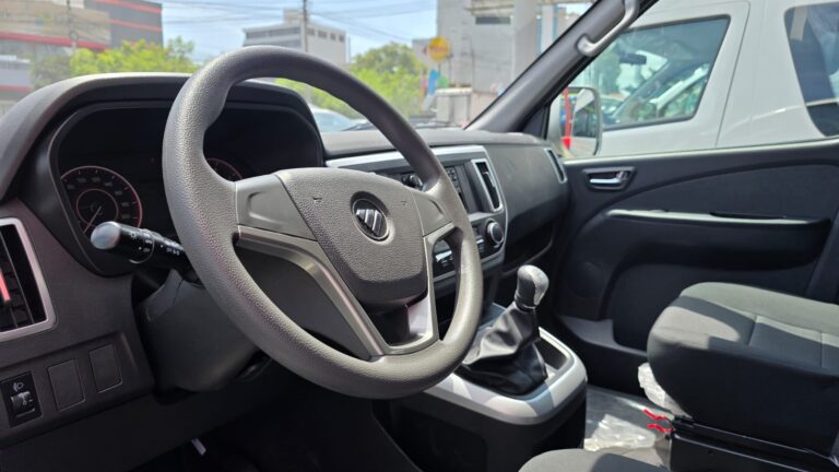 Foton presenta la nueva View G5 en Perú Innovación y comodidad en ...