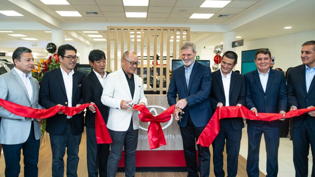 Toyota del Perú y Mitsui Automotriz inauguran nuevo punto de ventas en ...